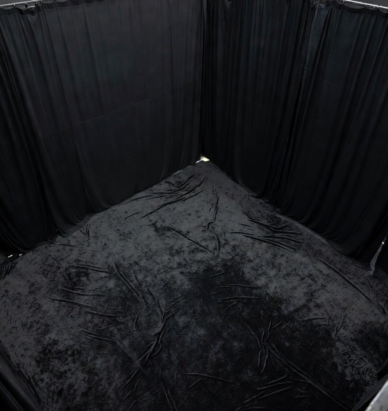 車対応スタジオをお探しなら！白ホリとアクセスの強み | Studio Go Wild【公式】